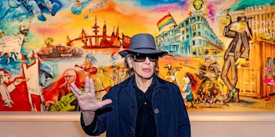 Udo Lindenberg präsentiert Mega-Gemälde für Hapag-Lloyd - Hapag-Lloyd
