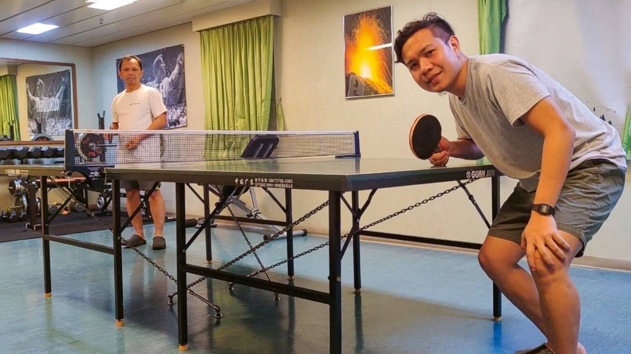 Life Onboard: How seafarers spend their free time at sea - Hapag-Lloyd