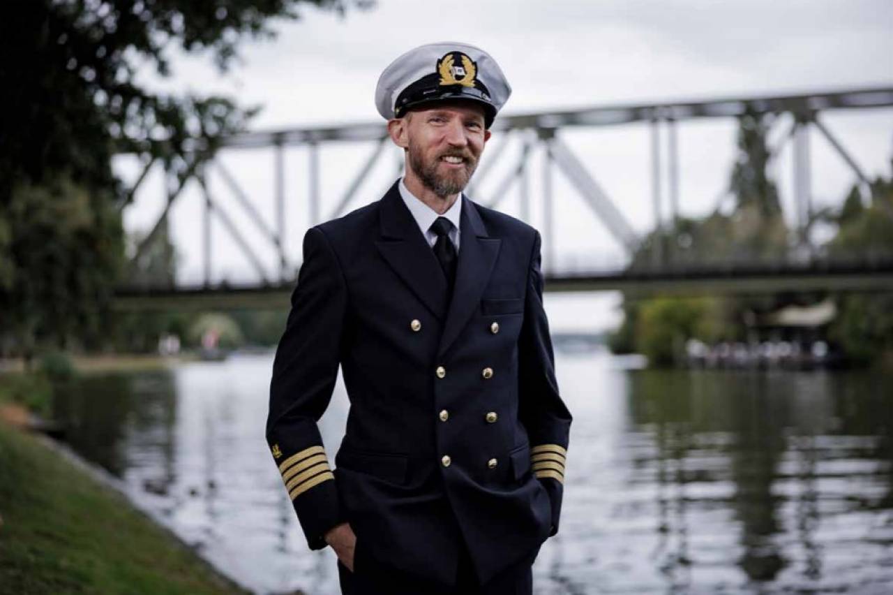 "I was wondering what to do next" - Captain Karsten Metzner - Hapag-Lloyd