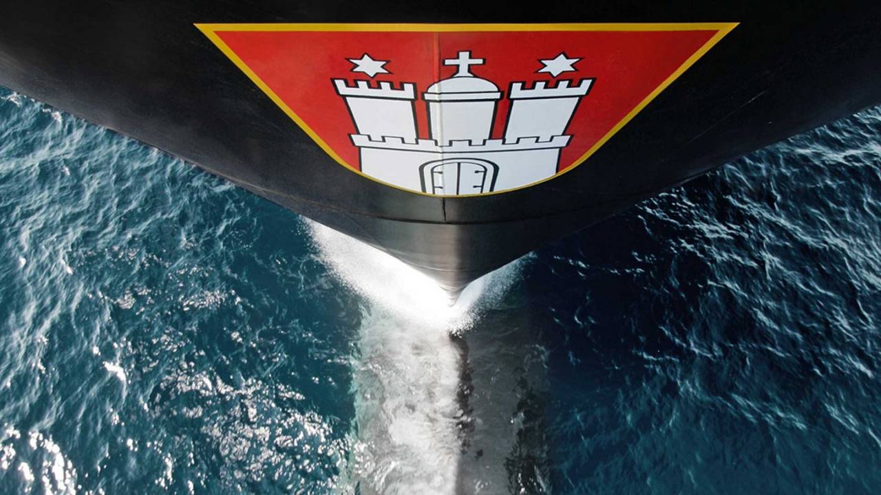 Hapag-Lloyd orders another six ultra large container vessels of 23,500 ...