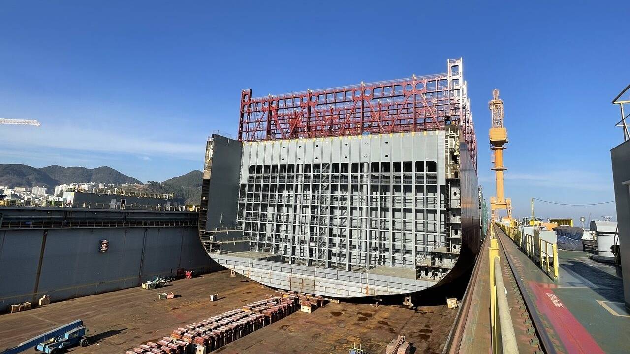 Hamburg Express - Hapag-Lloyd