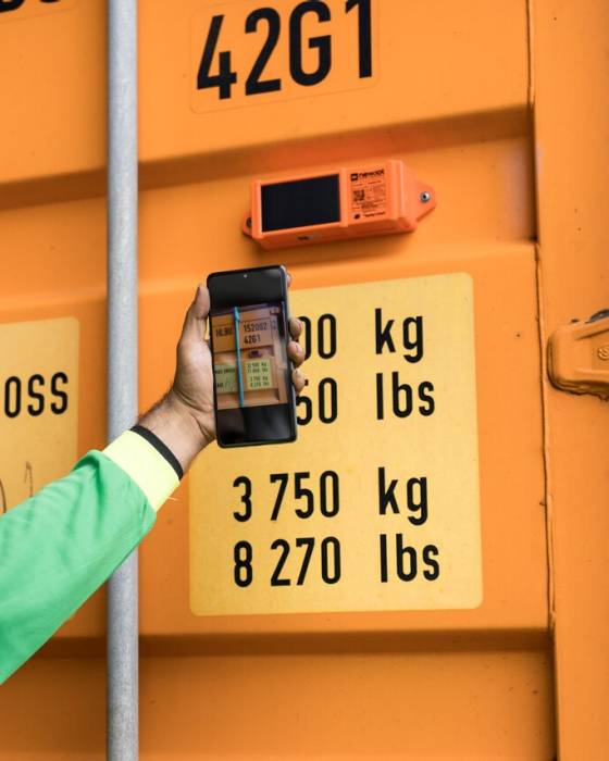 Hapag-Lloyd launches first dry container tracking product “Live Position” - Hapag-Lloyd